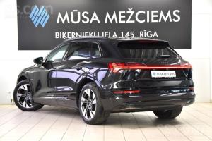 Melns Audi E-Tron 2022 Rīga, ar dzinēja tilpumu 0.00 L un nobraukumu 136 tūkst. km par 30990 €, foto 7 vietnē AUTOMOTO.COM.LV