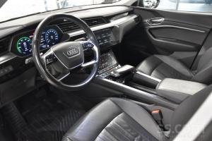 Melns Audi E-Tron 2022 Rīga, ar dzinēja tilpumu 0.00 L un nobraukumu 136 tūkst. km par 30990 €, foto 13 vietnē AUTOMOTO.COM.LV