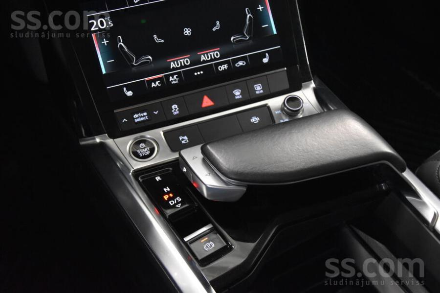 Melns Audi E-Tron 2022 Rīga, ar dzinēja tilpumu 0.00 L un nobraukumu 136 tūkst. km par 30990 €, foto 18 vietnē AUTOMOTO.COM.LV