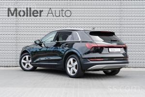 Black Audi E-Tron 2022 in Riga, with an engine capacity of 0.00 L and mileage of 35 thousand km for 32850 €, photo 4 on AUTOMOTO.COM.LV