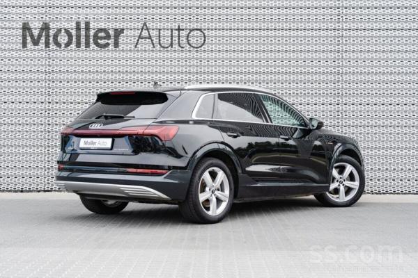 Melns Audi E-Tron 2022 Rīga, ar dzinēja tilpumu 0.00 L un nobraukumu 35 tūkst. km par 32850 €, foto 4 vietnē AUTOMOTO.COM.LV