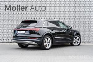 Black Audi E-Tron 2022 in Riga, with an engine capacity of 0.00 L and mileage of 35 thousand km for 32850 €, photo 5 on AUTOMOTO.COM.LV