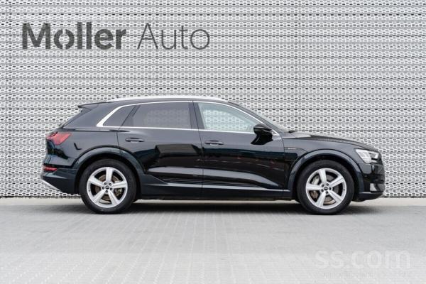 Melns Audi E-Tron 2022 Rīga, ar dzinēja tilpumu 0.00 L un nobraukumu 35 tūkst. km par 32850 €, foto 5 vietnē AUTOMOTO.COM.LV