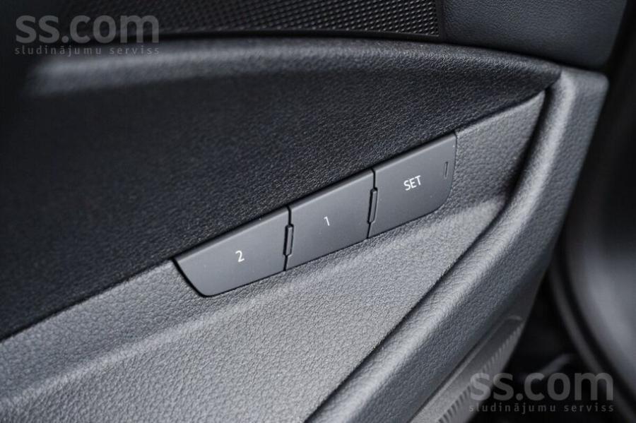 Black Audi E-Tron 2022 in Riga, with an engine capacity of 0.00 L and mileage of 35 thousand km for 32850 €, photo 10 on AUTOMOTO.COM.LV