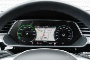 Black Audi E-Tron 2022 in Riga, with an engine capacity of 0.00 L and mileage of 35 thousand km for 32850 €, photo 15 on AUTOMOTO.COM.LV