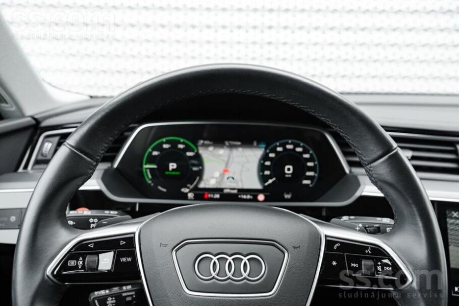Black Audi E-Tron 2022 in Riga, with an engine capacity of 0.00 L and mileage of 35 thousand km for 32850 €, photo 16 on AUTOMOTO.COM.LV
