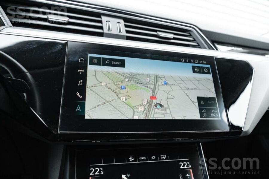Black Audi E-Tron 2022 in Riga, with an engine capacity of 0.00 L and mileage of 35 thousand km for 32850 €, photo 23 on AUTOMOTO.COM.LV