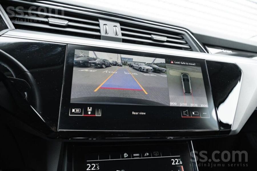 Black Audi E-Tron 2022 in Riga, with an engine capacity of 0.00 L and mileage of 35 thousand km for 32850 €, photo 24 on AUTOMOTO.COM.LV