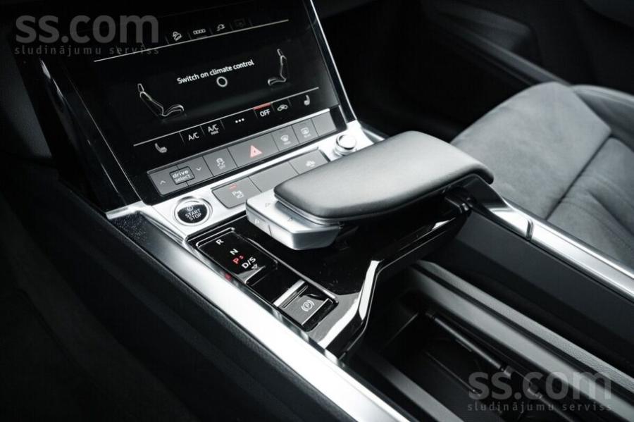 Black Audi E-Tron 2022 in Riga, with an engine capacity of 0.00 L and mileage of 35 thousand km for 32850 €, photo 26 on AUTOMOTO.COM.LV