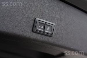 Black Audi E-Tron 2022 in Riga, with an engine capacity of 0.00 L and mileage of 35 thousand km for 32850 €, photo 30 on AUTOMOTO.COM.LV