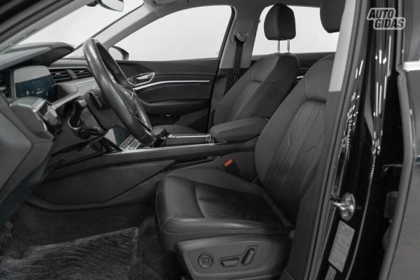 Melns Audi E-Tron 2022 Viļņa, ar dzinēja tilpumu 0.00 L un nobraukumu 58 tūkst. km par 29500 €, foto 7 vietnē AUTOMOTO.COM.LV