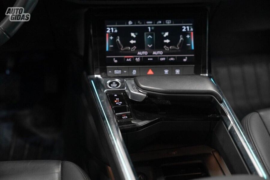 Black Audi E-Tron 2022 in Vilnius, with an engine capacity of 0.00 L and mileage of 58 thousand km for 29500 €, photo 19 on AUTOMOTO.COM.LV