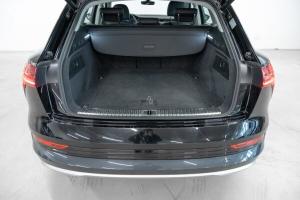 Black Audi E-Tron 2022 in Vilnius, with an engine capacity of 0.00 L and mileage of 58 thousand km for 29500 €, photo 21 on AUTOMOTO.COM.LV