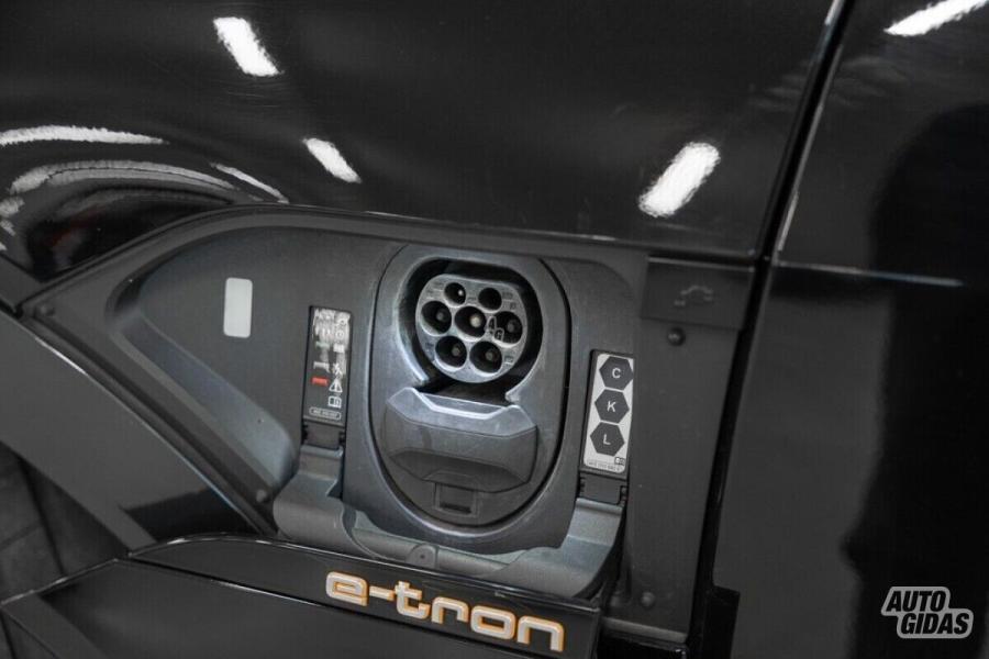 Black Audi E-Tron 2022 in Vilnius, with an engine capacity of 0.00 L and mileage of 58 thousand km for 29500 €, photo 23 on AUTOMOTO.COM.LV