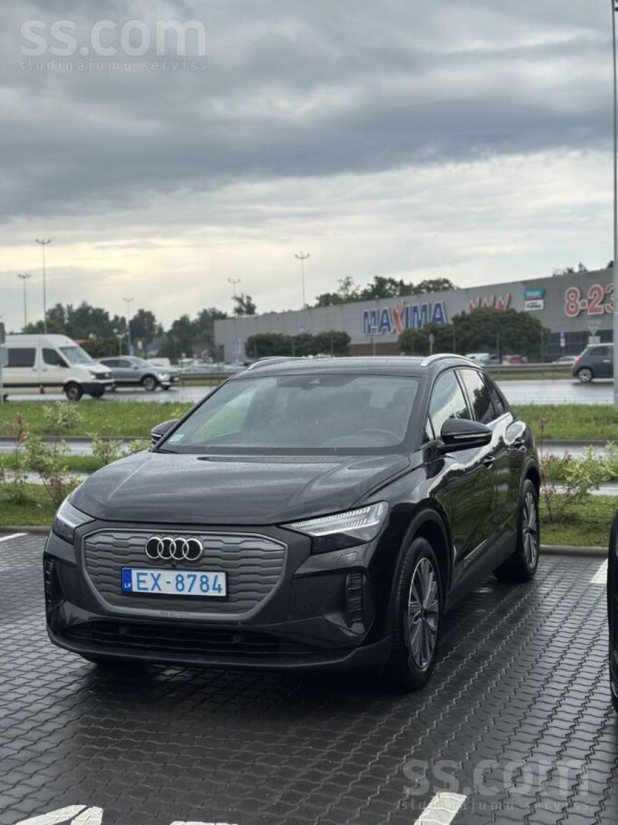 Melns Audi E-Tron 2022 Rīga, ar dzinēja tilpumu 0.00 L un nobraukumu 114 tūkst. km par 26500 €, foto 1 vietnē AUTOMOTO.COM.LV
