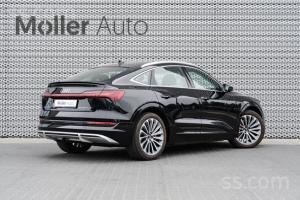 Black Audi E-Tron 2022 in Riga, with an engine capacity of 0.00 L and mileage of 33 thousand km for 42600 €, photo 5 on AUTOMOTO.COM.LV