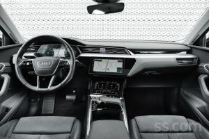 Black Audi E-Tron 2022 in Riga, with an engine capacity of 0.00 L and mileage of 33 thousand km for 42600 €, photo 7 on AUTOMOTO.COM.LV