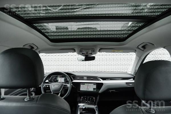 Black Audi E-Tron 2022 in Riga, with an engine capacity of 0.00 L and mileage of 33 thousand km for 42600 €, photo 7 on AUTOMOTO.COM.LV