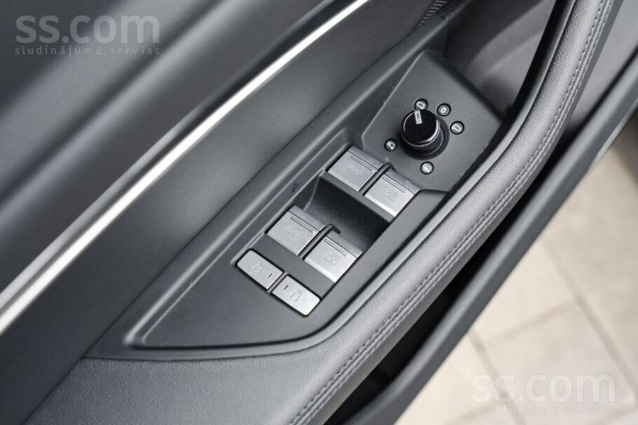 Black Audi E-Tron 2022 in Riga, with an engine capacity of 0.00 L and mileage of 33 thousand km for 42600 €, photo 10 on AUTOMOTO.COM.LV