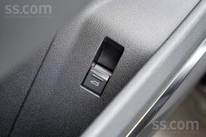 Black Audi E-Tron 2022 in Riga, with an engine capacity of 0.00 L and mileage of 33 thousand km for 42600 €, photo 11 on AUTOMOTO.COM.LV