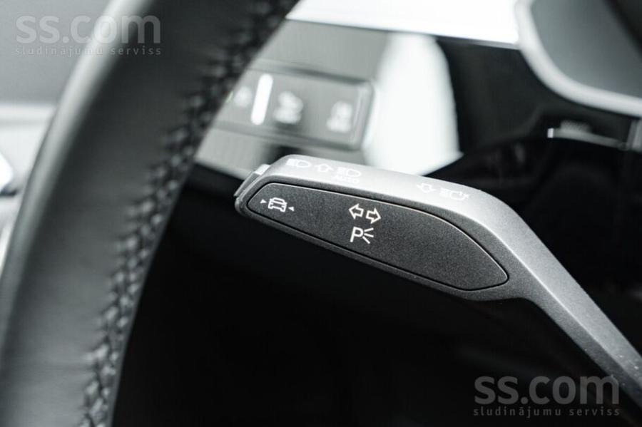 Black Audi E-Tron 2022 in Riga, with an engine capacity of 0.00 L and mileage of 33 thousand km for 42600 €, photo 19 on AUTOMOTO.COM.LV