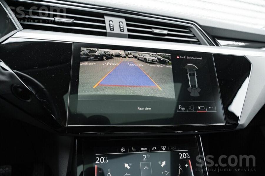 Black Audi E-Tron 2022 in Riga, with an engine capacity of 0.00 L and mileage of 33 thousand km for 42600 €, photo 21 on AUTOMOTO.COM.LV