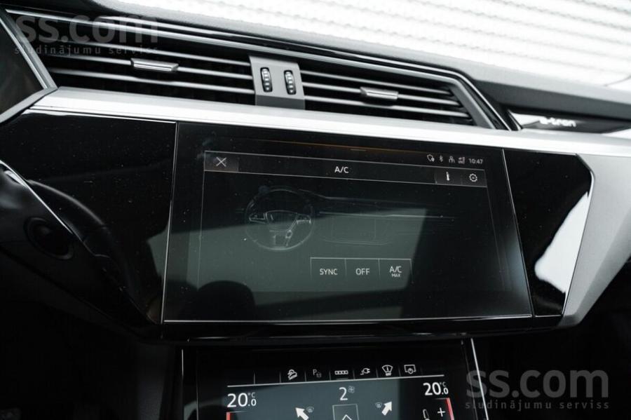 Black Audi E-Tron 2022 in Riga, with an engine capacity of 0.00 L and mileage of 33 thousand km for 42600 €, photo 22 on AUTOMOTO.COM.LV