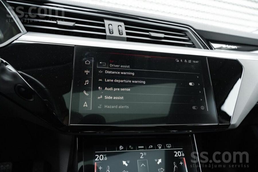 Black Audi E-Tron 2022 in Riga, with an engine capacity of 0.00 L and mileage of 33 thousand km for 42600 €, photo 30 on AUTOMOTO.COM.LV