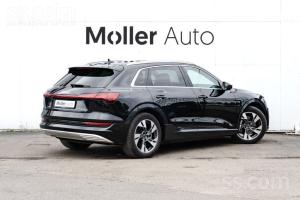 Black Audi E-Tron 2022 in Riga, with an engine capacity of 0.00 L and mileage of 44 thousand km for 34950 €, photo 5 on AUTOMOTO.COM.LV