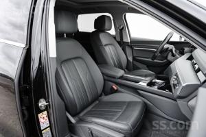 Black Audi E-Tron 2022 in Riga, with an engine capacity of 0.00 L and mileage of 44 thousand km for 34950 €, photo 7 on AUTOMOTO.COM.LV
