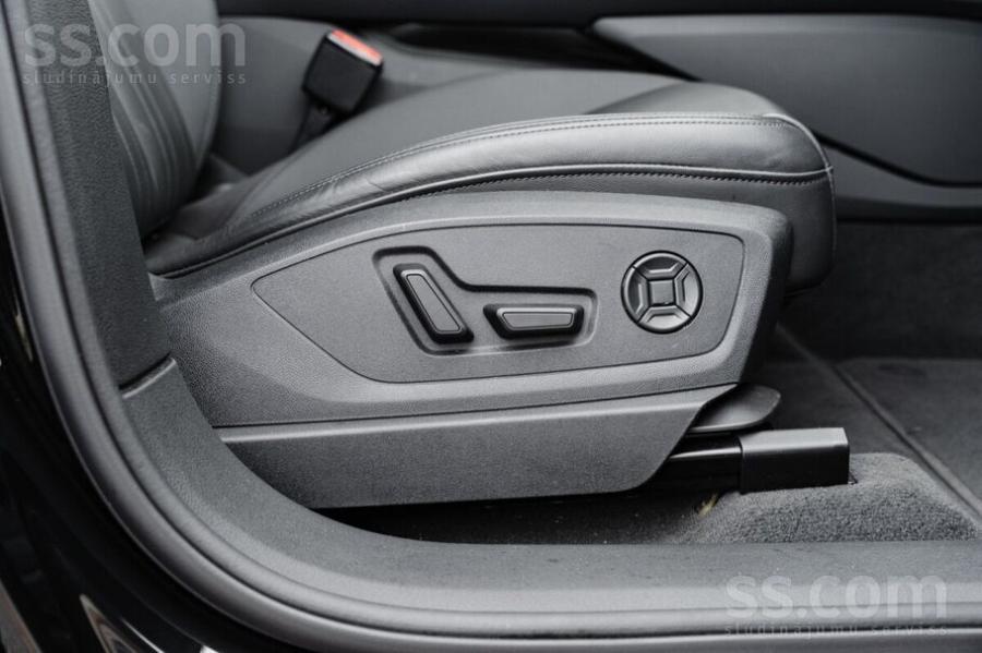 Black Audi E-Tron 2022 in Riga, with an engine capacity of 0.00 L and mileage of 44 thousand km for 34950 €, photo 8 on AUTOMOTO.COM.LV