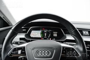 Black Audi E-Tron 2022 in Riga, with an engine capacity of 0.00 L and mileage of 44 thousand km for 34950 €, photo 20 on AUTOMOTO.COM.LV