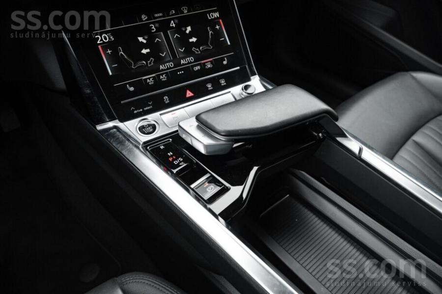 Black Audi E-Tron 2022 in Riga, with an engine capacity of 0.00 L and mileage of 44 thousand km for 34950 €, photo 21 on AUTOMOTO.COM.LV