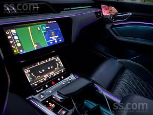 Black Audi E-Tron 2022 in Riga, with an engine capacity of 0.00 L and mileage of 81 thousand km for 42000 €, photo 4 on AUTOMOTO.COM.LV