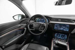 Черный Ауди E-Tron 2022 в Вильнюс, объемом двигателя 0.00 л и пробегом 62 тыс. км за 29900 €, фото 11 на AUTOMOTO.COM.LV