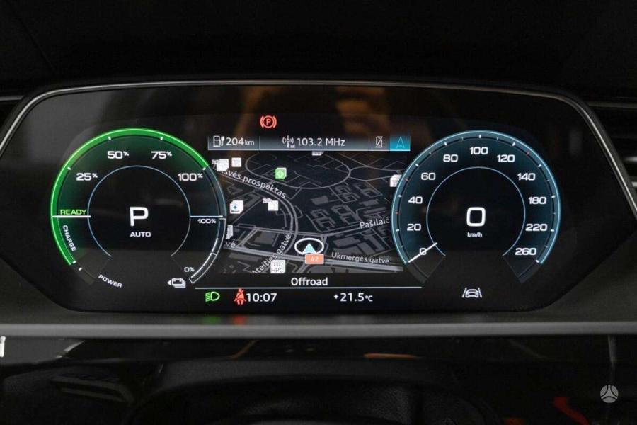 Черный Ауди E-Tron 2022 в Вильнюс, объемом двигателя 0.00 л и пробегом 62 тыс. км за 29900 €, фото 14 на AUTOMOTO.COM.LV