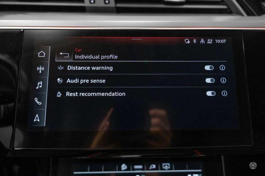 Черный Ауди E-Tron 2022 в Вильнюс, объемом двигателя 0.00 л и пробегом 62 тыс. км за 29900 €, фото 16 на AUTOMOTO.COM.LV