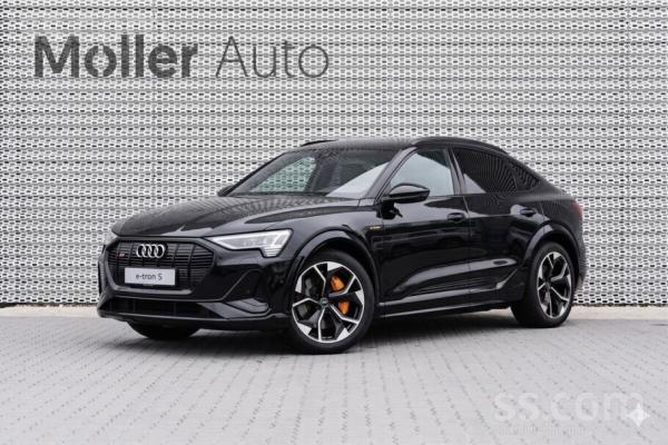 Black Audi E-Tron 2022 in Riga, with an engine capacity of 0.00 L and mileage of 99 thousand km for 39900 €, photo 1 on AUTOMOTO.COM.LV