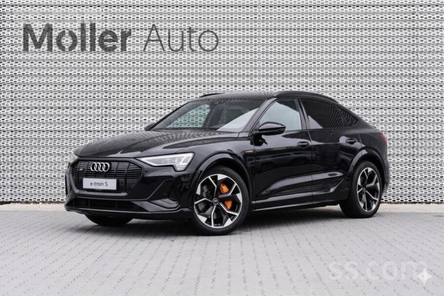 Black Audi E-Tron 2022 in Riga, with an engine capacity of 0.00 L and mileage of 99 thousand km for 39900 €, photo 1 on AUTOMOTO.COM.LV