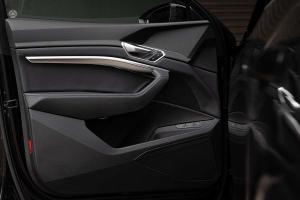Черный Ауди E-Tron 2022 в Вильнюс, объемом двигателя 0.00 л и пробегом 35 тыс. км за 35900 €, фото 41 на AUTOMOTO.COM.LV