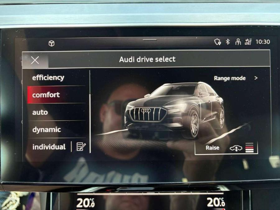 Черный Ауди E-Tron 2022 в Вильнюс, объемом двигателя 0.00 л и пробегом 33 тыс. км за 40800 €, фото 26 на AUTOMOTO.COM.LV