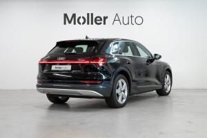 Black Audi E-Tron 2022 in Vilnius, with an engine capacity of 0.00 L and mileage of 65 thousand km for 32900 €, photo 8 on AUTOMOTO.COM.LV