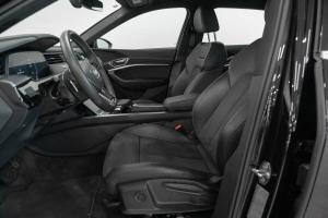 Black Audi E-Tron 2022 in Vilnius, with an engine capacity of 0.00 L and mileage of 65 thousand km for 32900 €, photo 12 on AUTOMOTO.COM.LV