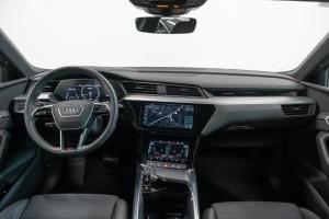 Black Audi E-Tron 2022 in Vilnius, with an engine capacity of 0.00 L and mileage of 65 thousand km for 32900 €, photo 13 on AUTOMOTO.COM.LV