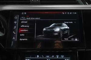 Black Audi E-Tron 2022 in Vilnius, with an engine capacity of 0.00 L and mileage of 65 thousand km for 32900 €, photo 21 on AUTOMOTO.COM.LV