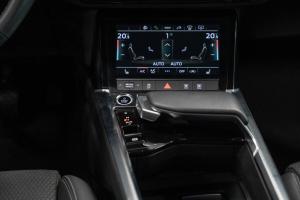 Black Audi E-Tron 2022 in Vilnius, with an engine capacity of 0.00 L and mileage of 65 thousand km for 32900 €, photo 24 on AUTOMOTO.COM.LV