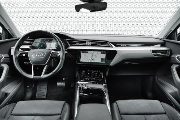 Melns Audi E-Tron 2022 Mārupe, ar dzinēja tilpumu 0.00 L un nobraukumu 33 tūkst. km par 41850 €, foto 6 vietnē AUTOMOTO.COM.LV