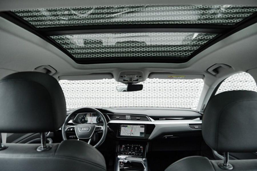 Melns Audi E-Tron 2022 Mārupe, ar dzinēja tilpumu 0.00 L un nobraukumu 33 tūkst. km par 41850 €, foto 8 vietnē AUTOMOTO.COM.LV