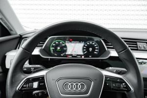 Melns Audi E-Tron 2022 Mārupe, ar dzinēja tilpumu 0.00 L un nobraukumu 33 tūkst. km par 41850 €, foto 15 vietnē AUTOMOTO.COM.LV