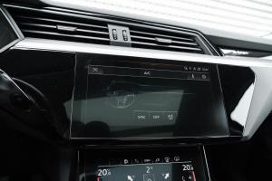 Melns Audi E-Tron 2022 Mārupe, ar dzinēja tilpumu 0.00 L un nobraukumu 33 tūkst. km par 41850 €, foto 22 vietnē AUTOMOTO.COM.LV